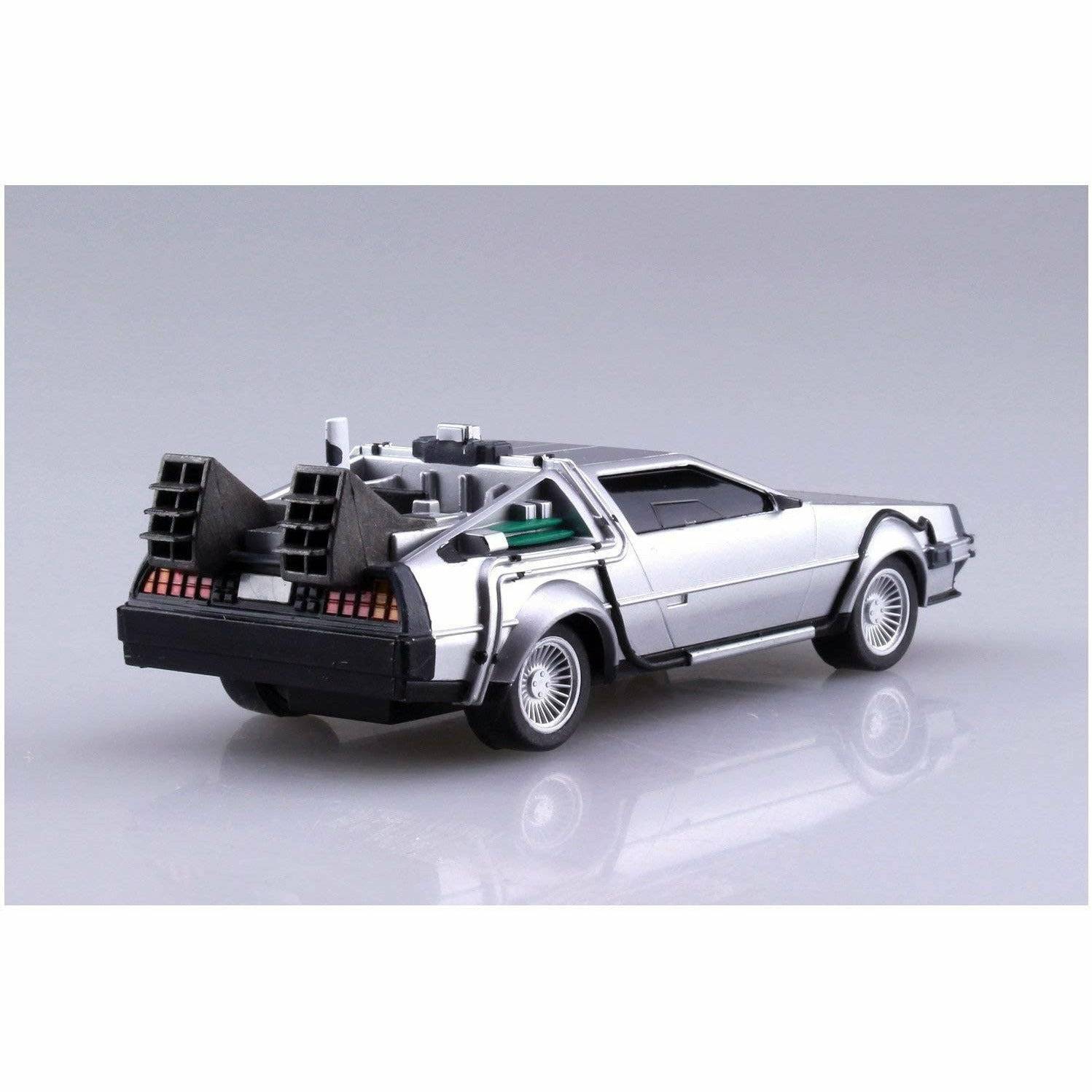 Back to the Future Part II pull-back DeLorean 1:43 scale model kit ...