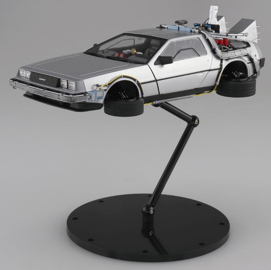 Back to the Future Part II DeLorean Time Machine 1:24 Scale Model Kit ...